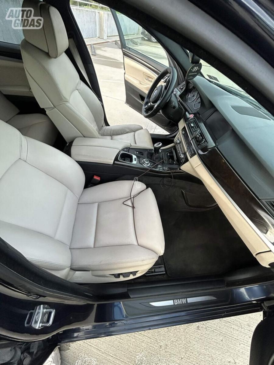 Blue BMW 535 2012 in Vilnius, with an engine capacity of 3.00 L and mileage of 260 thousand km for 8750 €, photo 9 on AUTOMOTO.COM.LV
