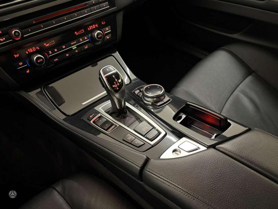 Blue BMW 535 2013 in Marijampole, with an engine capacity of 2.99 L and mileage of 305 thousand km for 9999 €, photo 14 on AUTOMOTO.COM.LV