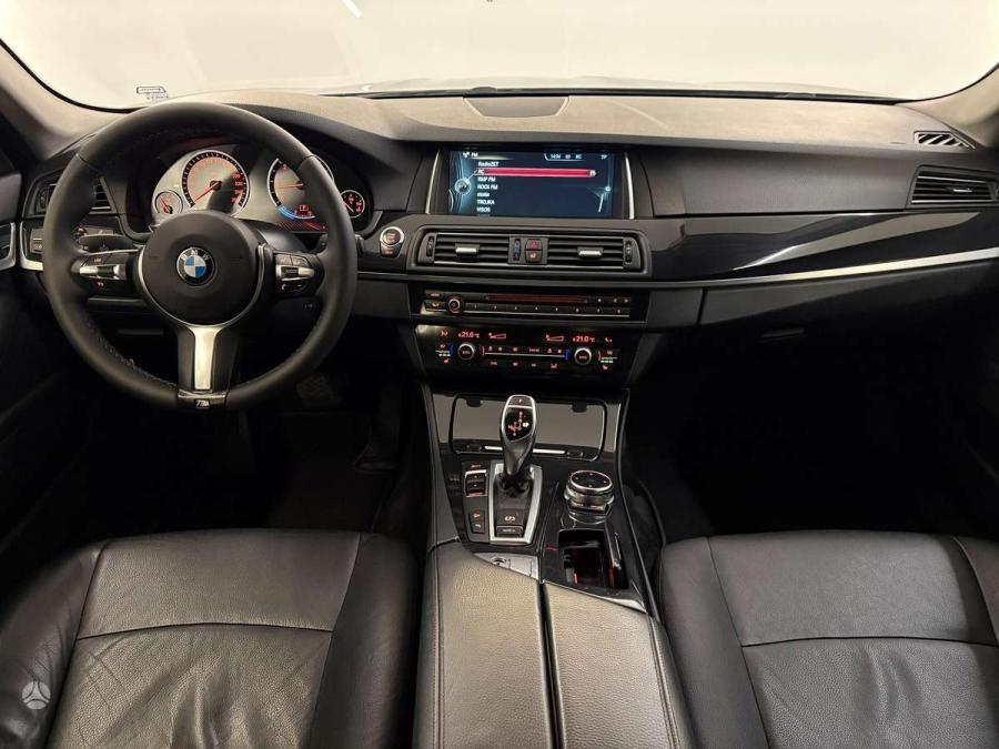 Blue BMW 535 2013 in Marijampole, with an engine capacity of 2.99 L and mileage of 305 thousand km for 9999 €, photo 21 on AUTOMOTO.COM.LV