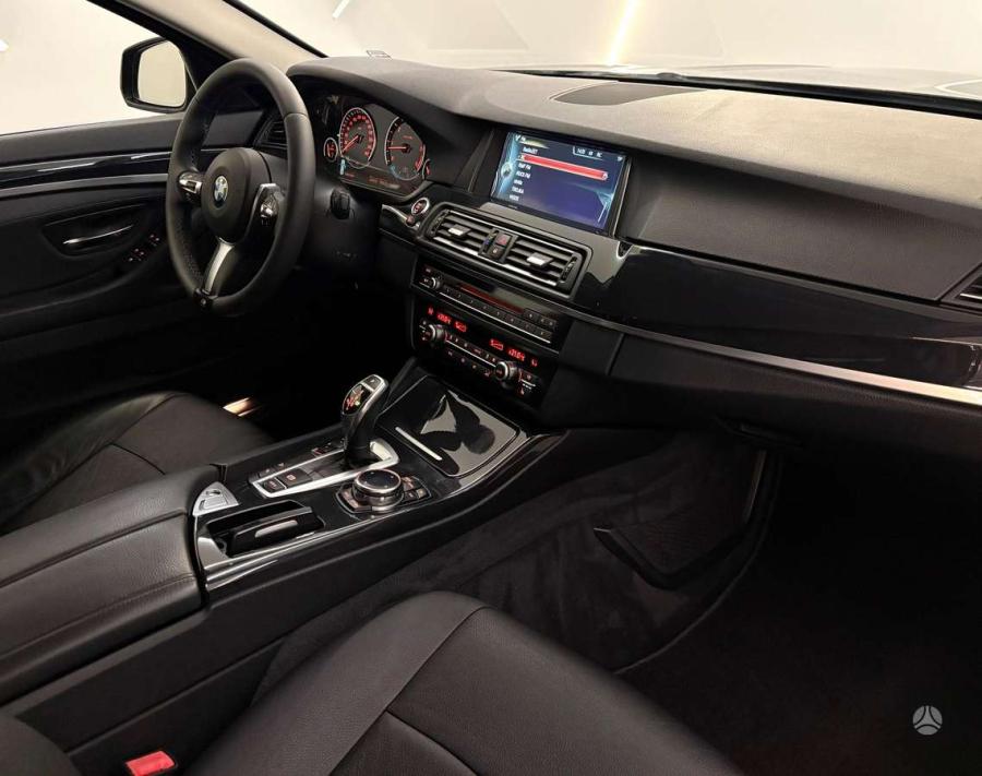 Blue BMW 535 2013 in Marijampole, with an engine capacity of 2.99 L and mileage of 305 thousand km for 9999 €, photo 23 on AUTOMOTO.COM.LV