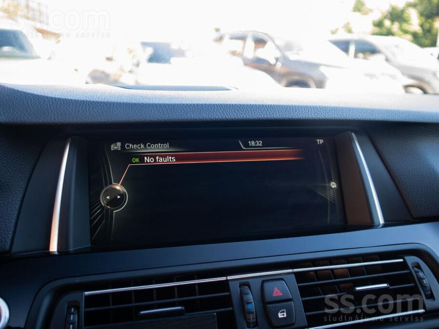 Zils BMW 535 2014 Liepāja, ar dzinēja tilpumu 3.00 L un nobraukumu 267 tūkst. km par 15950 €, foto 24 vietnē AUTOMOTO.COM.LV