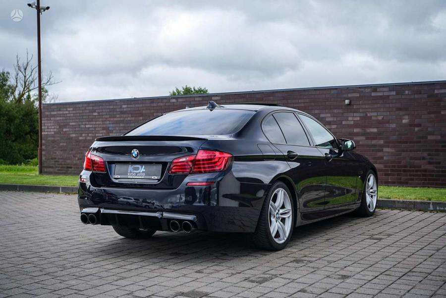 Blue BMW 535 2014 in Marijampole, with an engine capacity of 2.99 L and mileage of 262 thousand km for 16450 €, photo 12 on AUTOMOTO.COM.LV
