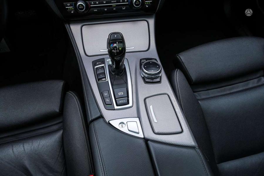 Blue BMW 535 2014 in Marijampole, with an engine capacity of 2.99 L and mileage of 262 thousand km for 16450 €, photo 20 on AUTOMOTO.COM.LV