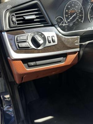 Blue BMW 535 2014 in Klaipeda, with an engine capacity of 2.98 L and mileage of 280 thousand km for 14499 €, photo 13 on AUTOMOTO.COM.LV