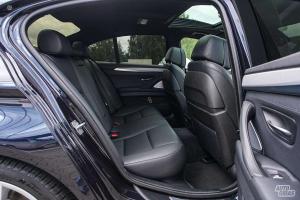 Blue BMW 535 2014 in Kaunas, with an engine capacity of 3.00 L and mileage of 262 thousand km for 16450 €, photo 34 on AUTOMOTO.COM.LV