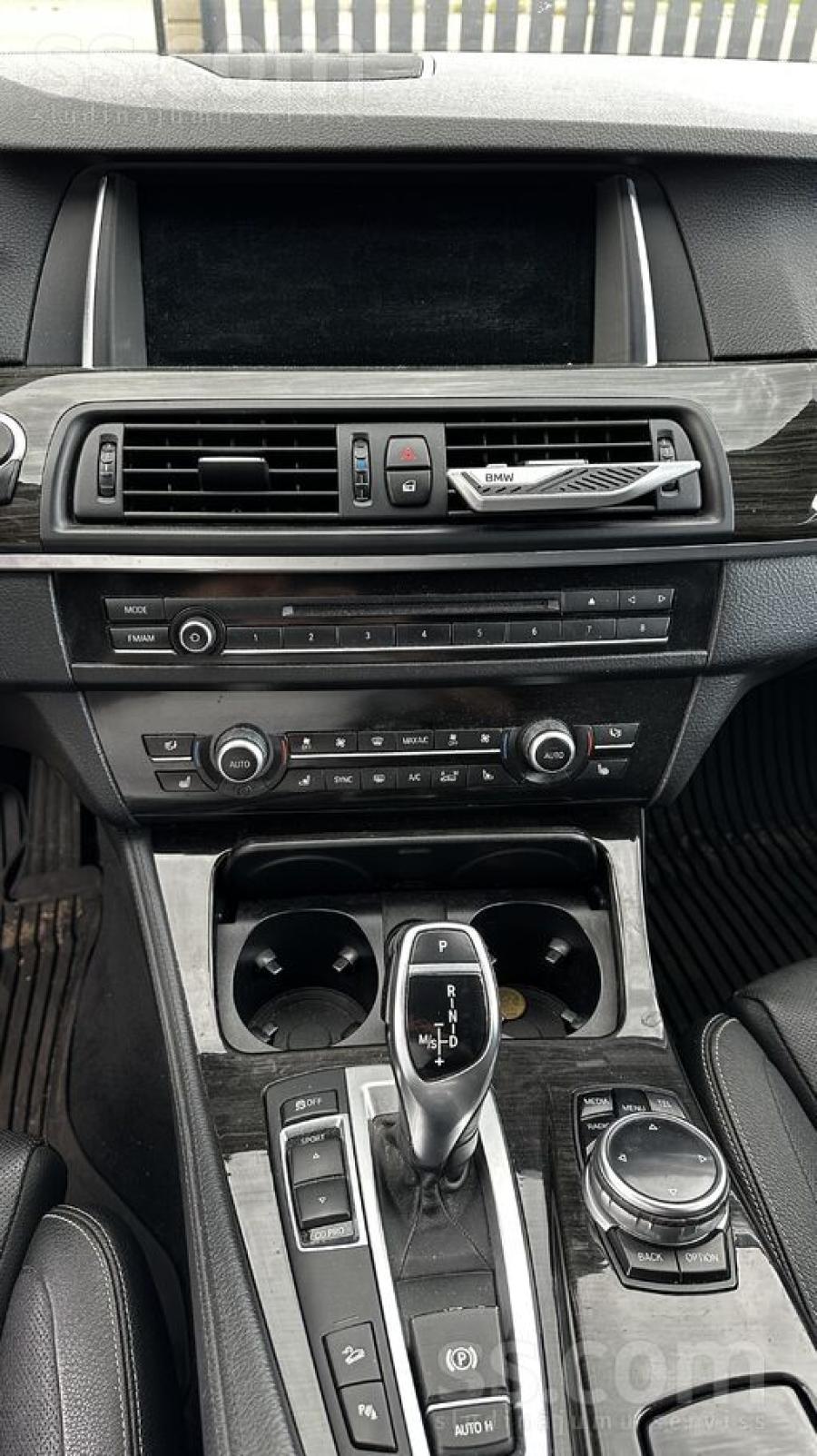 Blue BMW 535 2014 in Riga, with an engine capacity of 3.00 L and mileage of 186 thousand km for 17527 €, photo 9 on AUTOMOTO.COM.LV