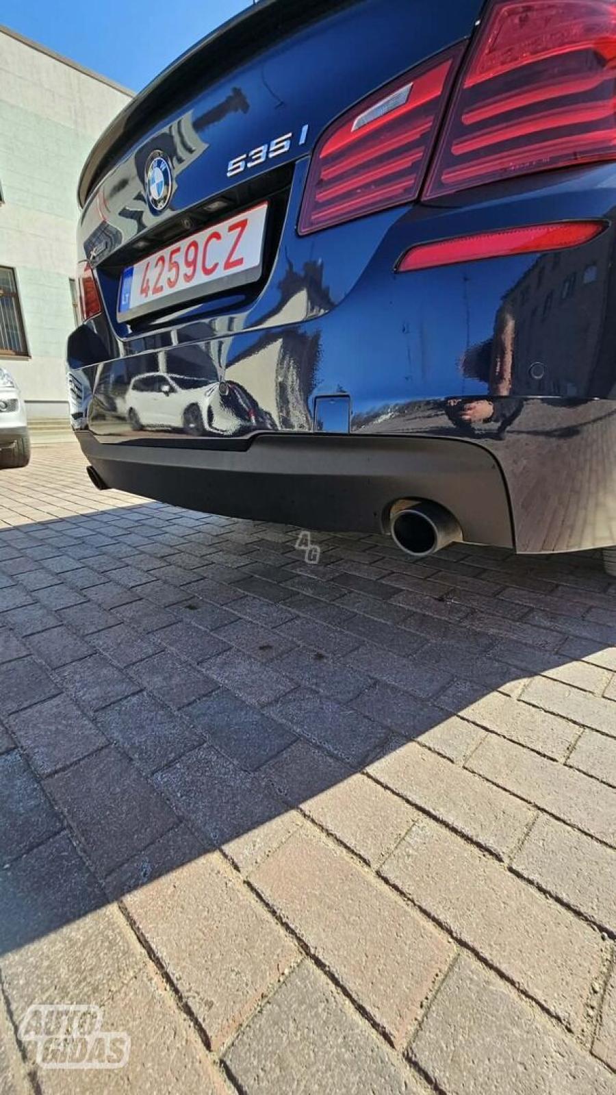 Blue BMW 535 2016 in Plunge, with an engine capacity of 3.00 L and mileage of 180 thousand km for 12000 €, photo 13 on AUTOMOTO.COM.LV