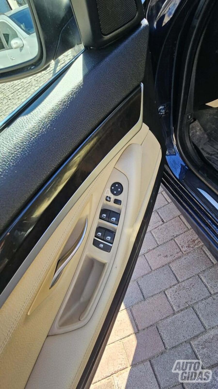 Blue BMW 535 2016 in Plunge, with an engine capacity of 3.00 L and mileage of 180 thousand km for 12000 €, photo 23 on AUTOMOTO.COM.LV