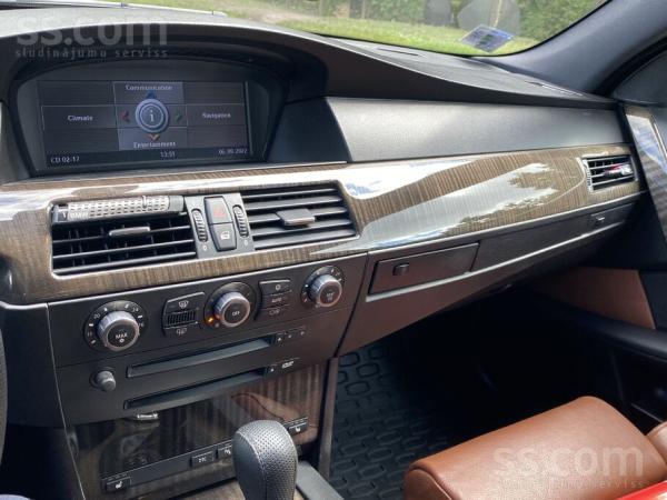 Zils BMW 535 2005 Rīga, ar dzinēja tilpumu 3.50 L un nobraukumu 374 tūkst. km par 5200 €, foto 10 vietnē AUTOMOTO.COM.LV