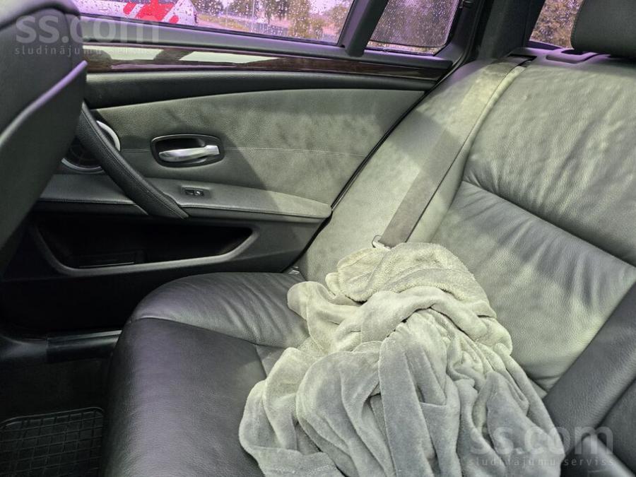 Zils BMW 535 2005 Rēzekne, ar dzinēja tilpumu 3.00 L un nobraukumu 388 tūkst. km par 5800 €, foto 8 vietnē AUTOMOTO.COM.LV