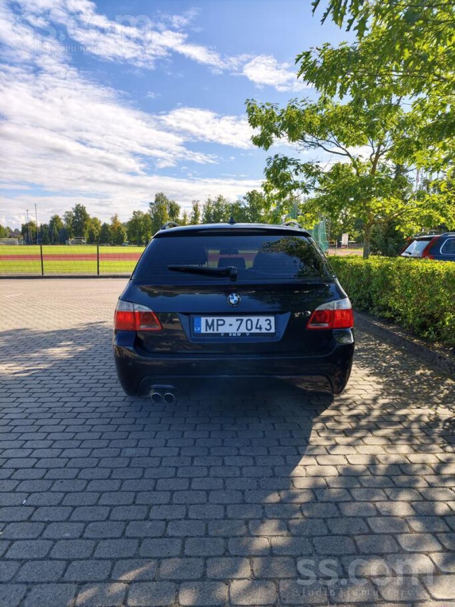 Blue BMW 535 2005 in Jelgava, with an engine capacity of 3.00 L and mileage of 288 thousand km for 4400 €, photo 9 on AUTOMOTO.COM.LV