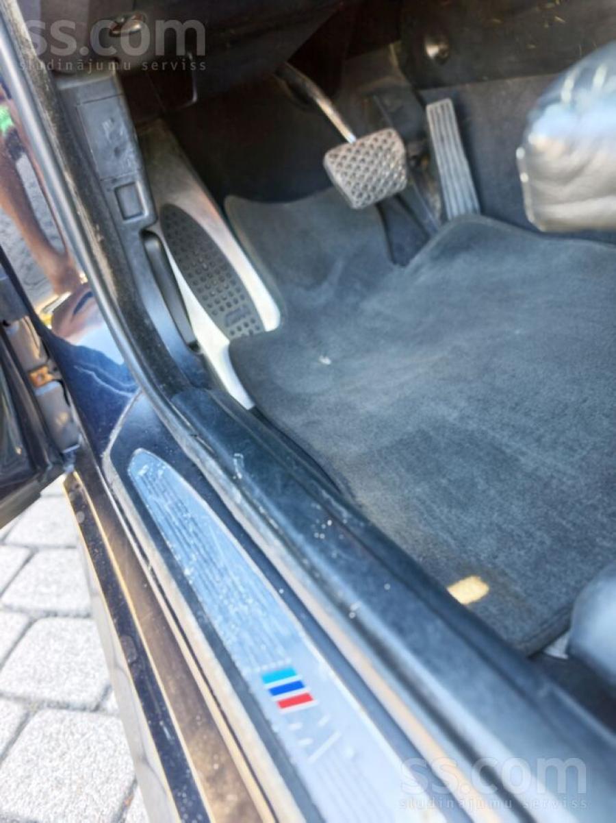 Blue BMW 535 2005 in Jelgava, with an engine capacity of 3.00 L and mileage of 288 thousand km for 4400 €, photo 12 on AUTOMOTO.COM.LV