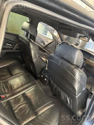 Blue BMW 535 2005 in Liepaja, with an engine capacity of 3.00 L and mileage of 434 thousand km for 4600 €, photo 13 on AUTOMOTO.COM.LV