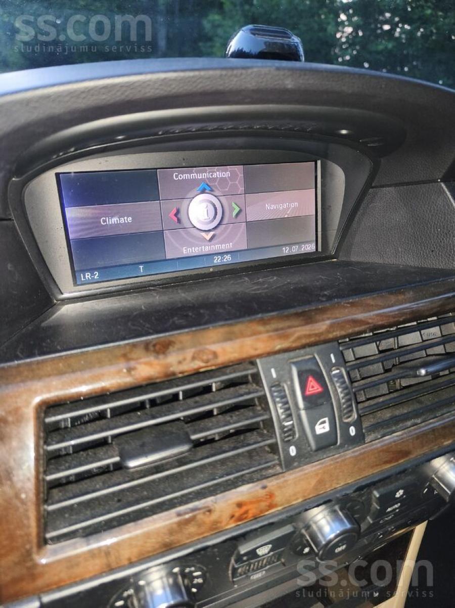Blue BMW 535 2006 in Talsi, with an engine capacity of 3.00 L and mileage of 450 thousand km for 3950 €, photo 4 on AUTOMOTO.COM.LV