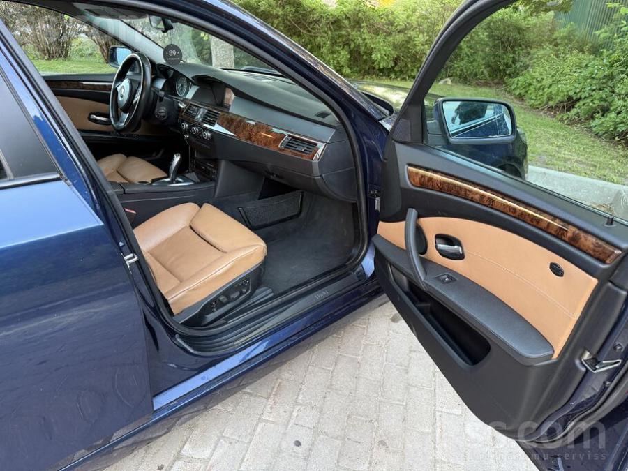 Zils BMW 535 2007 Jelgava, ar dzinēja tilpumu 3.00 L un nobraukumu 244 tūkst. km par 5900 €, foto 15 vietnē AUTOMOTO.COM.LV