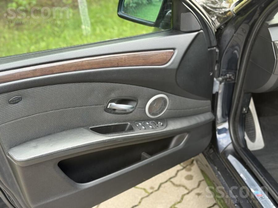 Blue BMW 535 2007 in Jelgava, with an engine capacity of 3.00 L and mileage of 254 thousand km for 9300 €, photo 13 on AUTOMOTO.COM.LV