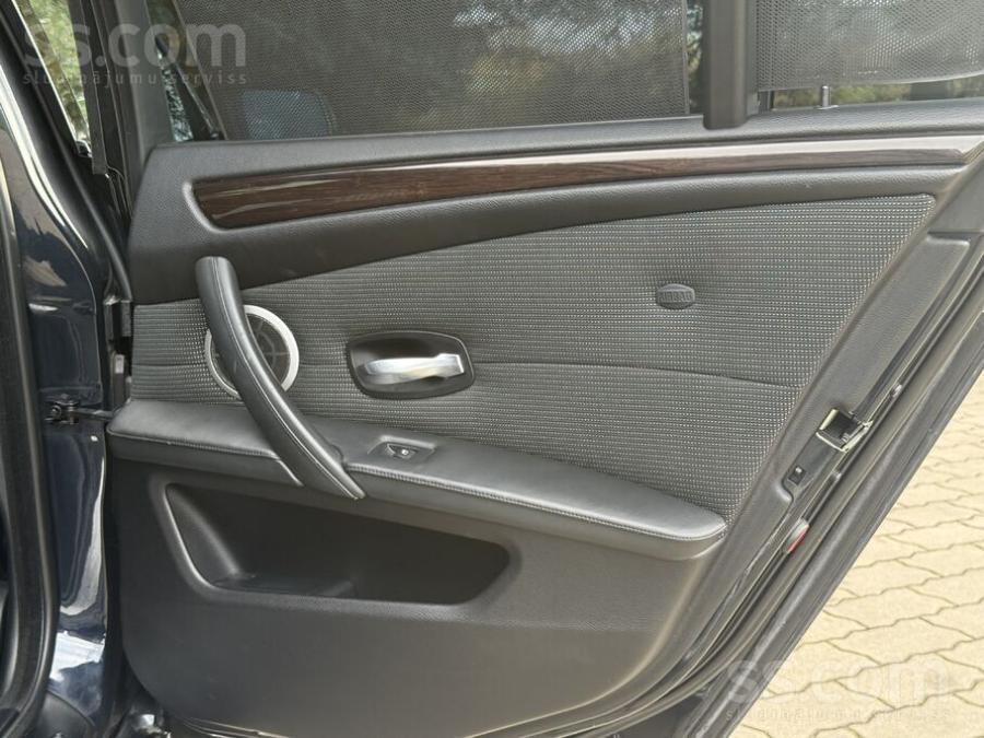 Blue BMW 535 2007 in Jelgava, with an engine capacity of 3.00 L and mileage of 254 thousand km for 9300 €, photo 15 on AUTOMOTO.COM.LV