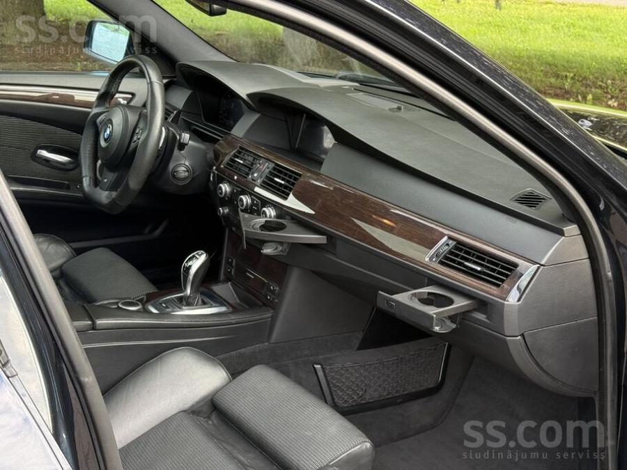 Blue BMW 535 2007 in Jelgava, with an engine capacity of 3.00 L and mileage of 254 thousand km for 9300 €, photo 17 on AUTOMOTO.COM.LV