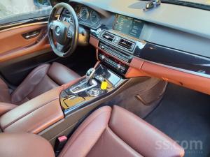 Blue BMW 535 2011 in Riga, with an engine capacity of 3.00 L and mileage of 300 thousand km for 7490 €, photo 19 on AUTOMOTO.COM.LV