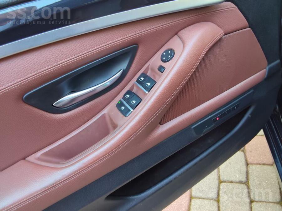 Blue BMW 535 2011 in Riga, with an engine capacity of 3.00 L and mileage of 300 thousand km for 7490 €, photo 25 on AUTOMOTO.COM.LV