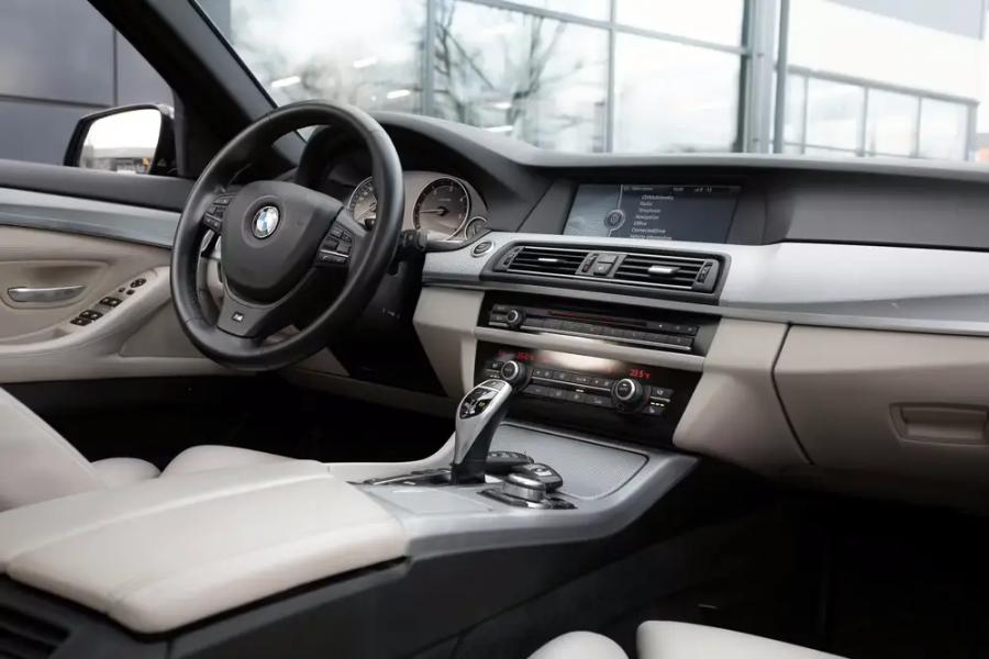 Zils BMW 535 2011 Jelgava, ar dzinēja tilpumu 3.00 L un nobraukumu 323 tūkst. km par 10900 €, foto 13 vietnē AUTOMOTO.COM.LV