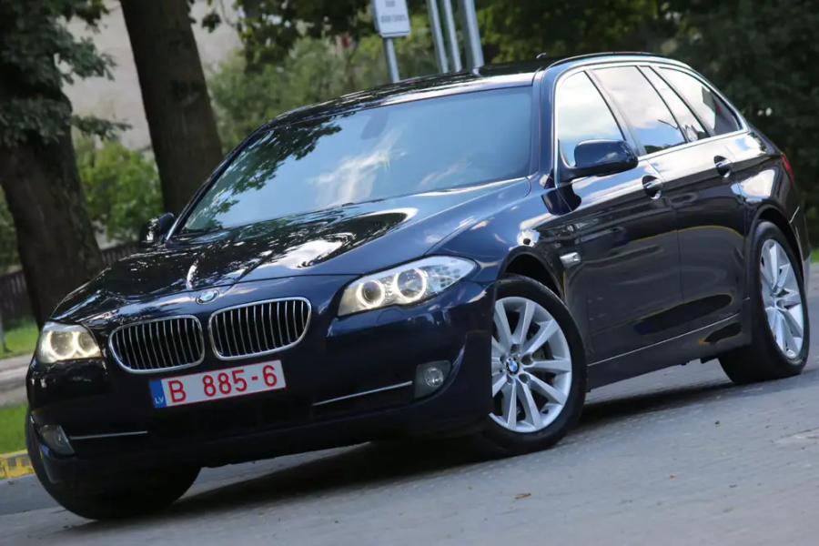 Blue BMW 535 2011 in Riga, with an engine capacity of 3.00 L and mileage of 421 thousand km for 7490 €, photo 1 on AUTOMOTO.COM.LV
