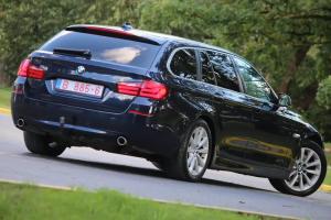Blue BMW 535 2011 in Riga, with an engine capacity of 3.00 L and mileage of 421 thousand km for 7490 €, photo 3 on AUTOMOTO.COM.LV