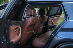 Blue BMW 535 2011 in Riga, with an engine capacity of 3.00 L and mileage of 421 thousand km for 7490 €, photo 17 on AUTOMOTO.COM.LV