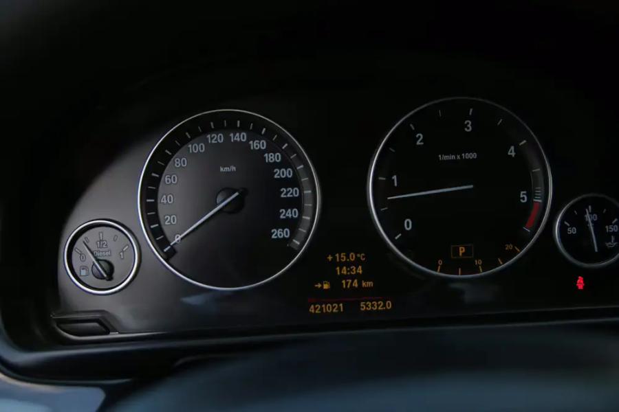 Blue BMW 535 2011 in Riga, with an engine capacity of 3.00 L and mileage of 421 thousand km for 7490 €, photo 24 on AUTOMOTO.COM.LV