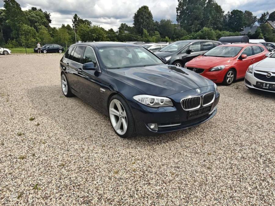 Blue BMW 535 2011 in Vilnius, with an engine capacity of 2.99 L and mileage of 319 thousand km for 7950 €, photo 1 on AUTOMOTO.COM.LV