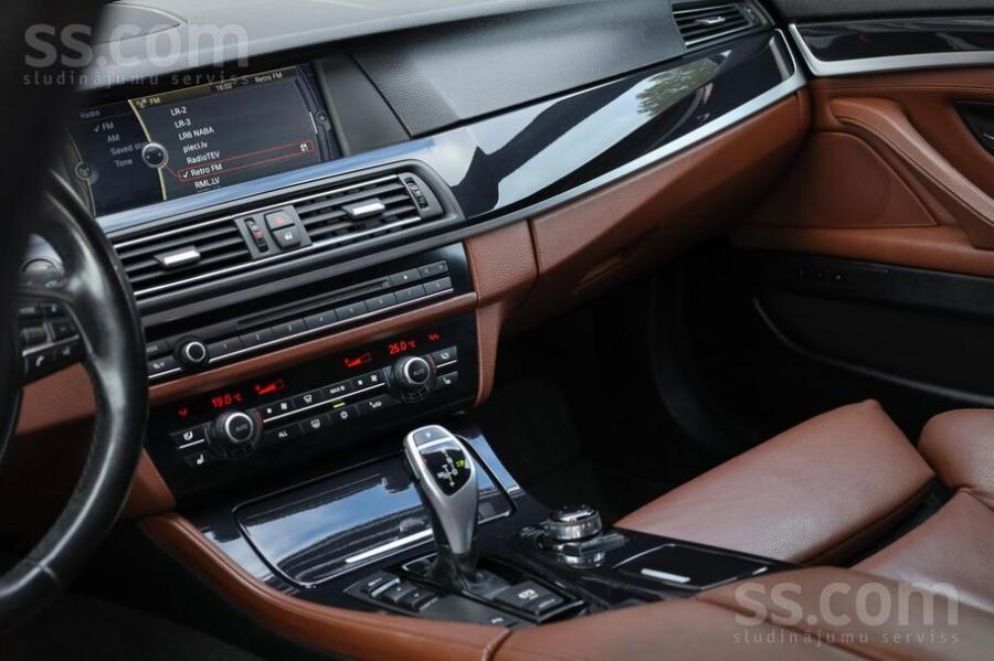 Zils BMW 535 2011 Rīga, ar dzinēja tilpumu 3.00 L un nobraukumu 325 tūkst. km par 9995 €, foto 17 vietnē AUTOMOTO.COM.LV