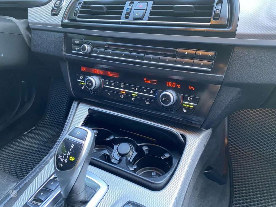 Blue BMW 535 2012 in Marijampole, with an engine capacity of 2.99 L and mileage of 363 thousand km for 7950 €, photo 27 on AUTOMOTO.COM.LV