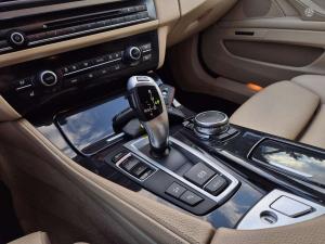 Blue BMW 535 2014 in Utena, with an engine capacity of 2.99 L and mileage of 337 thousand km for 8490 €, photo 16 on AUTOMOTO.COM.LV