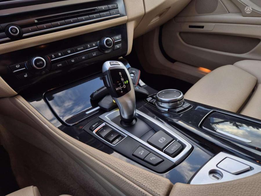 Blue BMW 535 2014 in Utena, with an engine capacity of 2.99 L and mileage of 337 thousand km for 8490 €, photo 16 on AUTOMOTO.COM.LV