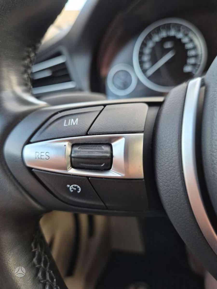 Blue BMW 535 2014 in Utena, with an engine capacity of 2.99 L and mileage of 337 thousand km for 8490 €, photo 18 on AUTOMOTO.COM.LV