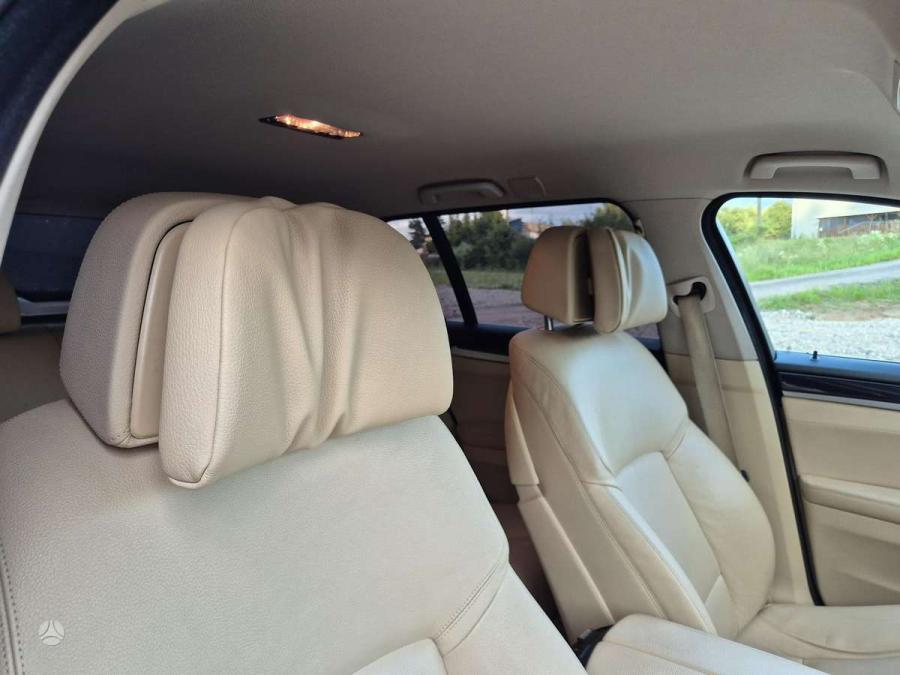 Blue BMW 535 2014 in Utena, with an engine capacity of 2.99 L and mileage of 337 thousand km for 8490 €, photo 21 on AUTOMOTO.COM.LV