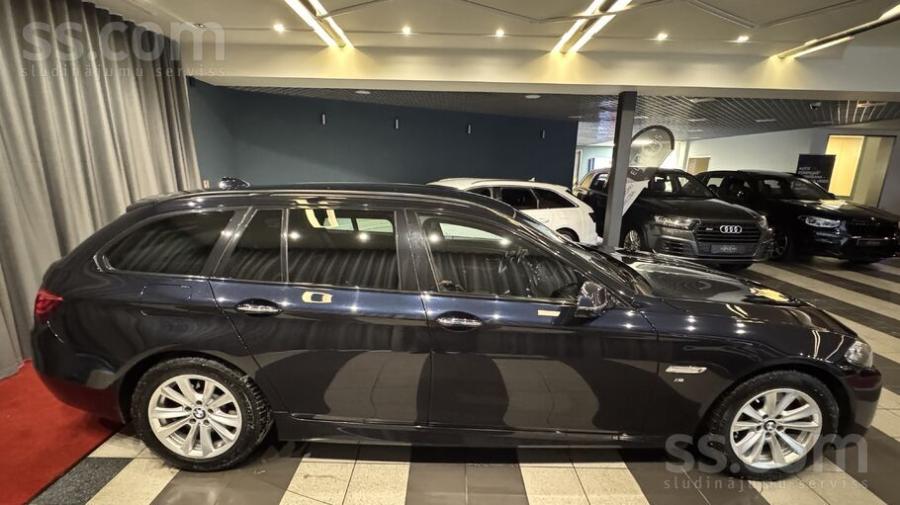 Blue BMW 535 2016 in Riga, with an engine capacity of 3.00 L and mileage of 271 thousand km for 12990 €, photo 4 on AUTOMOTO.COM.LV
