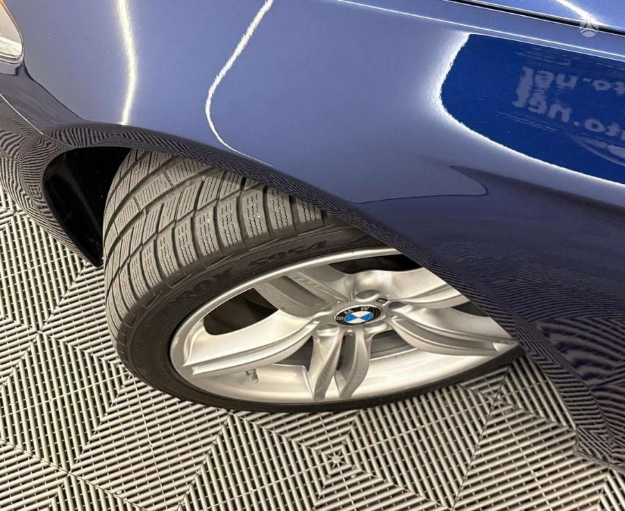 Blue BMW 535 2016 in Marijampole, with an engine capacity of 2.99 L and mileage of 235 thousand km for 14650 €, photo 12 on AUTOMOTO.COM.LV