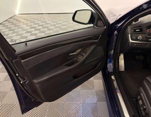 Blue BMW 535 2016 in Marijampole, with an engine capacity of 2.99 L and mileage of 235 thousand km for 14650 €, photo 29 on AUTOMOTO.COM.LV