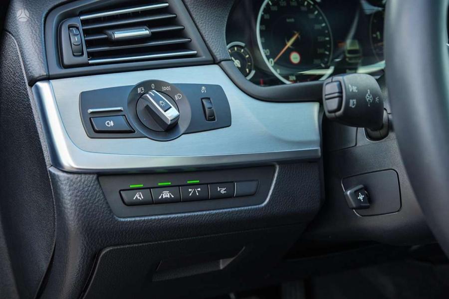Blue BMW 535 2016 in Kaunas, with an engine capacity of 2.99 L and mileage of 154 thousand km for 16950 €, photo 30 on AUTOMOTO.COM.LV