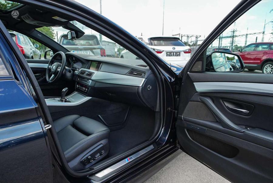 Blue BMW 535 2016 in Kaunas, with an engine capacity of 2.99 L and mileage of 154 thousand km for 16950 €, photo 37 on AUTOMOTO.COM.LV