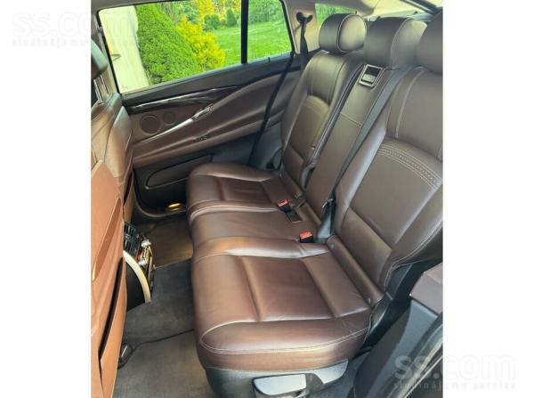 Brown BMW 535 2016 in Riga, with an engine capacity of 3.00 L and mileage of 177 thousand km for 14800 €, photo 8 on AUTOMOTO.COM.LV