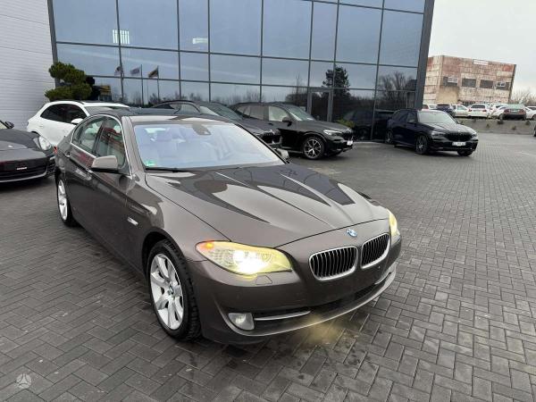 Brown BMW 535 2011 in Telschi, with an engine capacity of 2.99 L and mileage of 225 thousand km for 8800 €, photo 10 on AUTOMOTO.COM.LV
