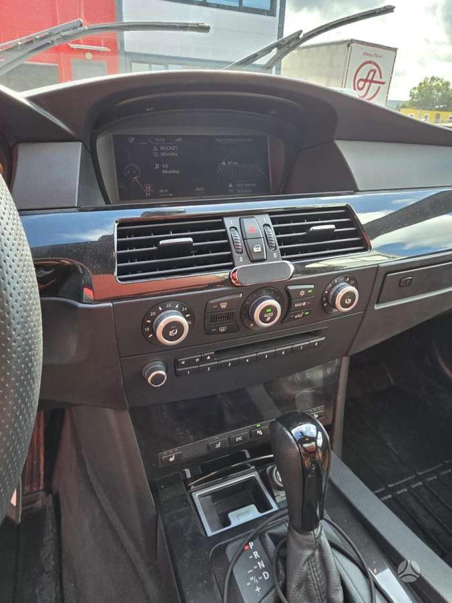 Brūns BMW 535 2005 Tallina, ar dzinēja tilpumu 3.00 L un nobraukumu 390 tūkst. km par 14000 €, foto 11 vietnē AUTOMOTO.COM.LV