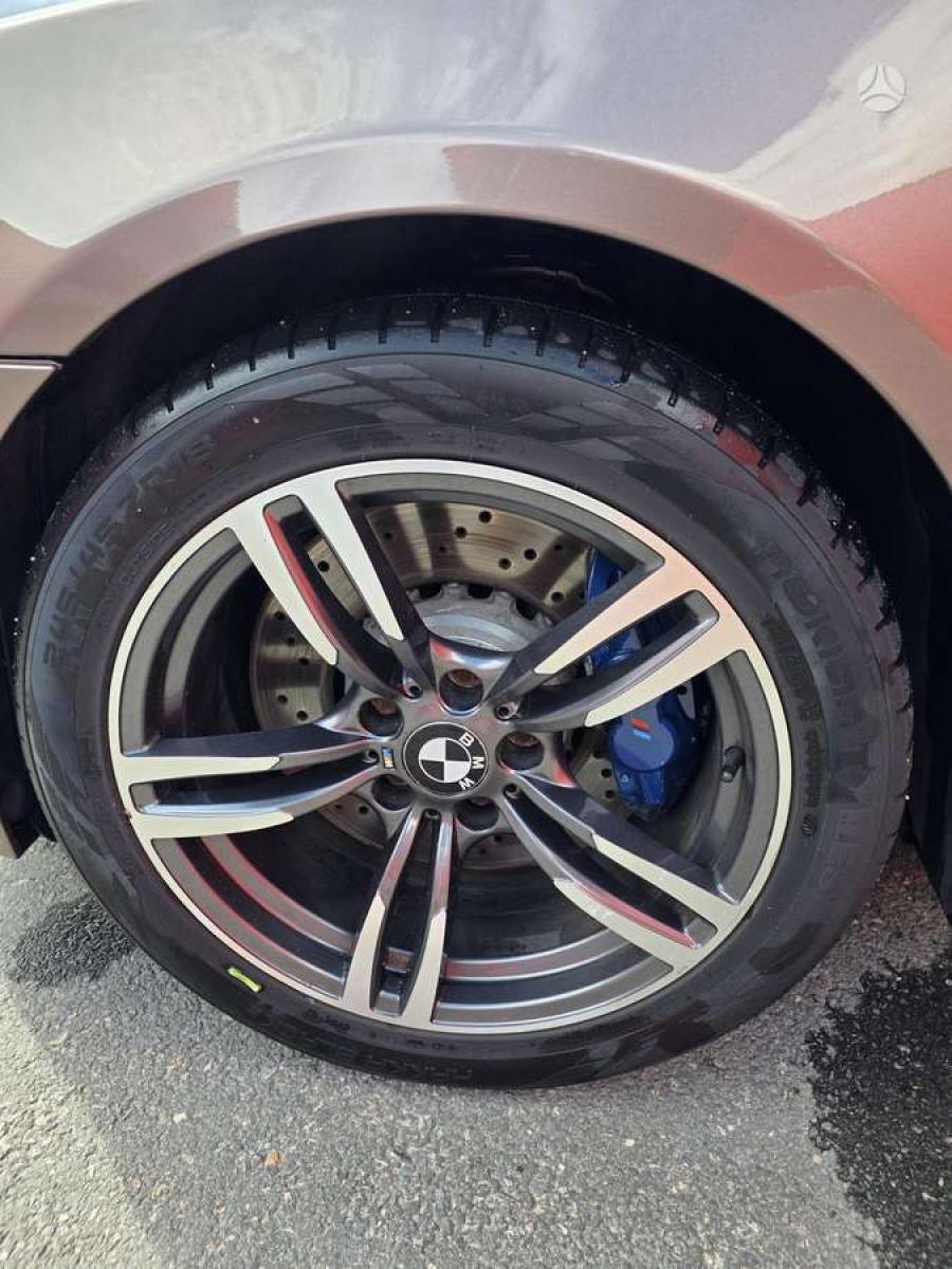 Brūns BMW 535 2005 Tallina, ar dzinēja tilpumu 3.00 L un nobraukumu 390 tūkst. km par 14000 €, foto 12 vietnē AUTOMOTO.COM.LV