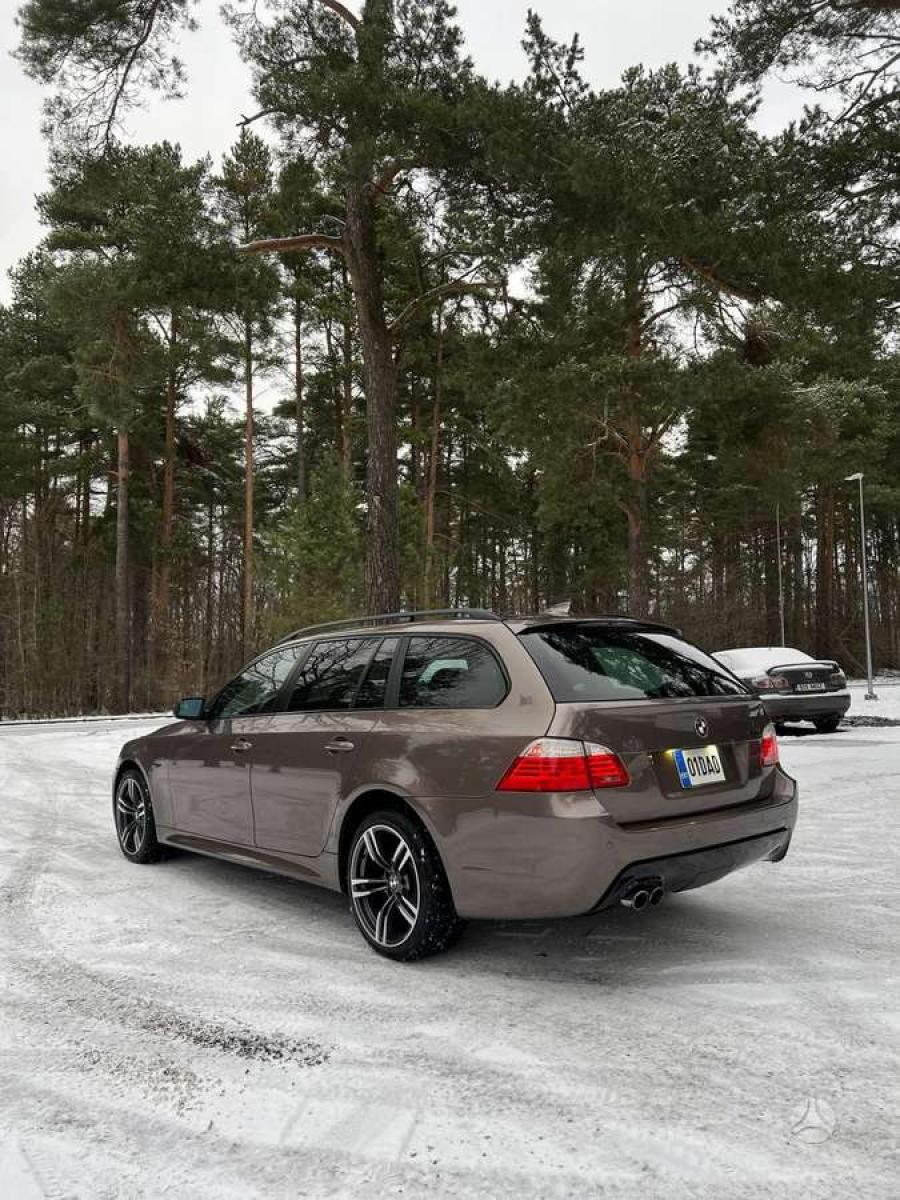 Brūns BMW 535 2005 Tallina, ar dzinēja tilpumu 3.00 L un nobraukumu 390 tūkst. km par 14000 €, foto 20 vietnē AUTOMOTO.COM.LV