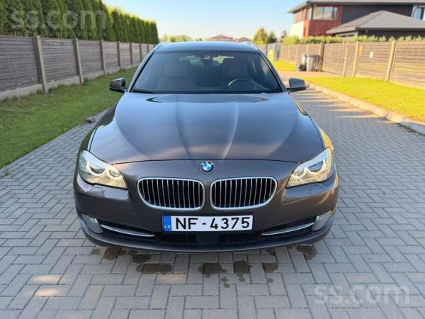 Brown BMW 535 2012 in Riga, with an engine capacity of 3.00 L and mileage of 311 thousand km for 9995 €, photo 3 on AUTOMOTO.COM.LV