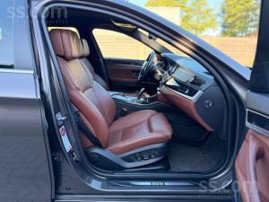 Brown BMW 535 2012 in Riga, with an engine capacity of 3.00 L and mileage of 311 thousand km for 9995 €, photo 8 on AUTOMOTO.COM.LV