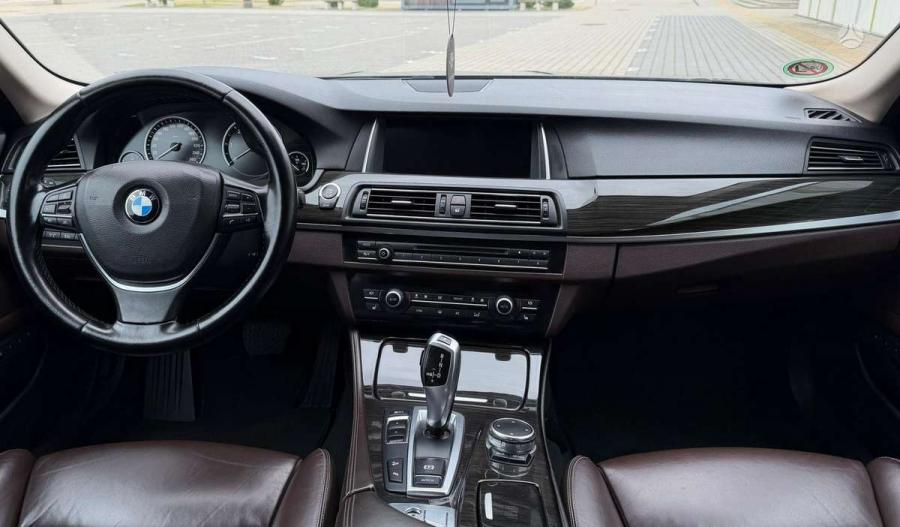 Brown BMW 535 2014 in Raseiniai, with an engine capacity of 3.00 L and mileage of 197 thousand km for 12000 €, photo 18 on AUTOMOTO.COM.LV