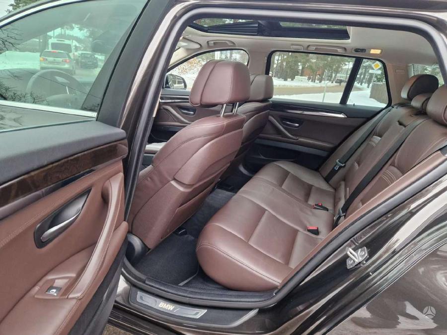 Brown BMW 535 2015 in Prienai, with an engine capacity of 3.00 L and mileage of 295 thousand km for 11999 €, photo 14 on AUTOMOTO.COM.LV